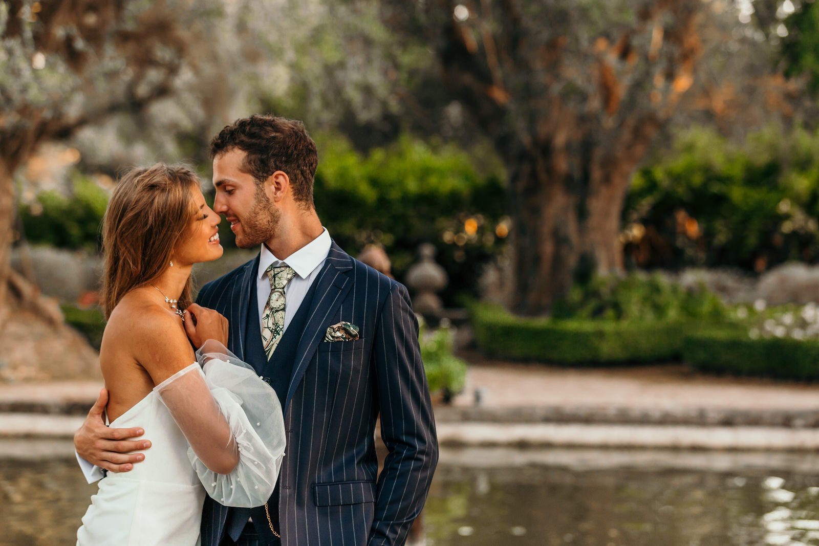 Photos de couple mariage : 14 idées de photos uniques - Studio Balzac